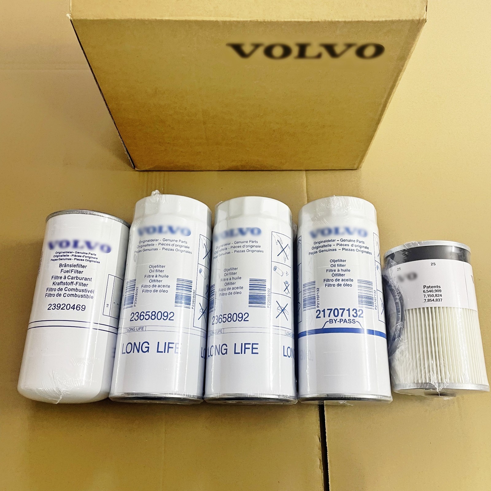 Volvo D12/D13 Filter Kit Oil Fuel Filters 21707133, 21707132