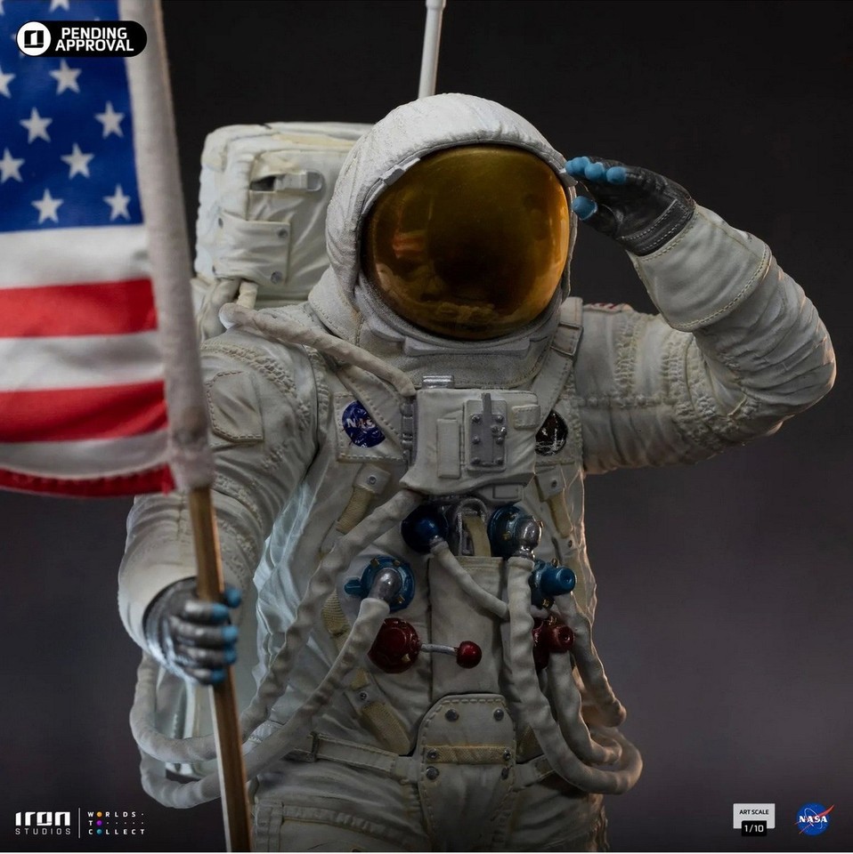 Iron Studios Apollo 11 astronaut Armstrong 1/10 scale collectible ...