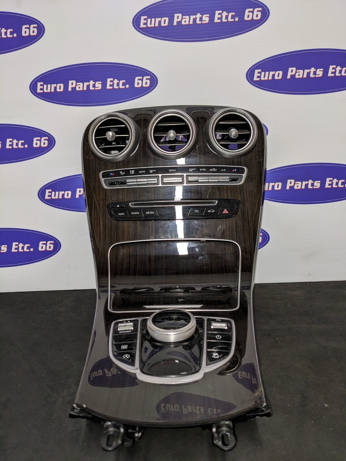 2016 - 2018 MERCEDES-BENZ W205 C-CLASS OEM CENTER CONSOLE UNIT ...