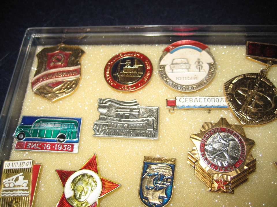 BIG COLLECTION VINTAGE SOVIET RUSSIAN USSR LENIN metal enamel PIN ...