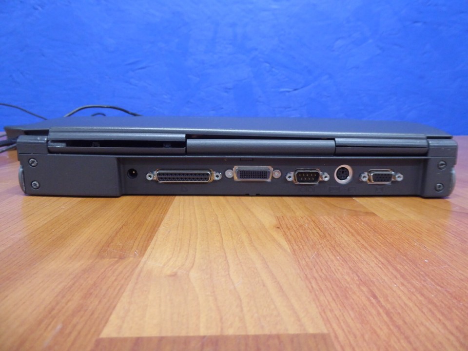 COMPAQ CONTURA 400CX 8.5" VINTAGE PC LAPTOP w/ P/A SOLD AS-IS TO POWER ...