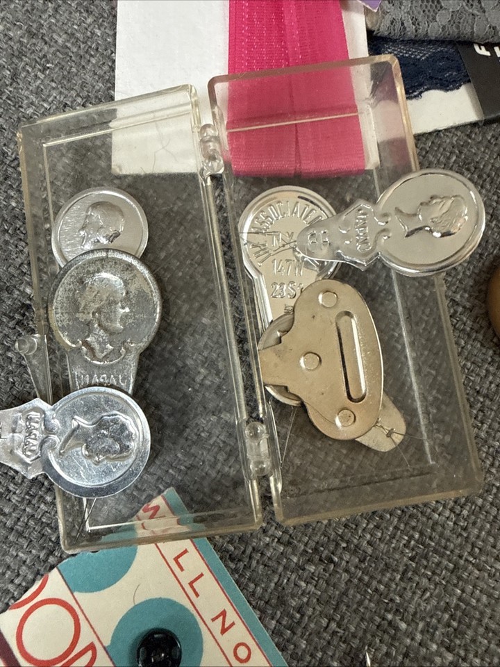 🧵🪡 Vintage Junk Drawer Sewing Lot Buttons Pins Notions Tape Measures ...