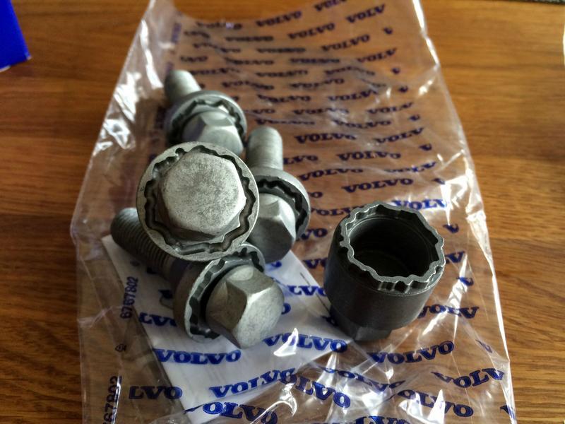 Original Volvo V70 Felgenschlösser (abschließbare Radschrauben) ET-Nr ...