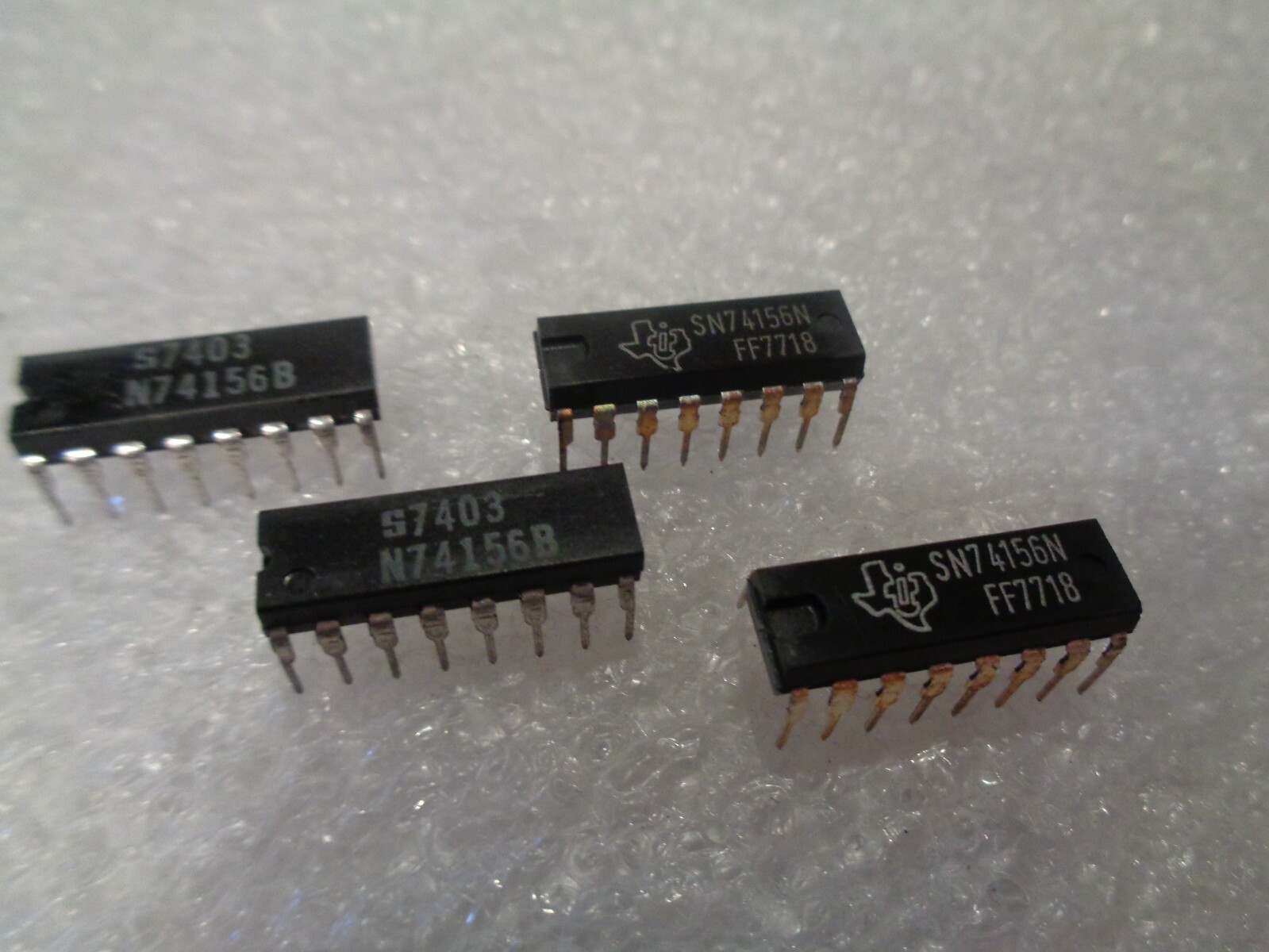 2 x SN7474N + 2 x SN74156N + 2 x SN74121N + 2 x DM7485N + 2 x DM7496N ...