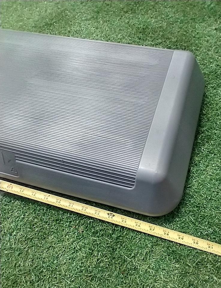 THE STEP AEROBICS PLATFORM 28" X 12" PLATFORM W/ 4" HIGH STEP GRAY ...