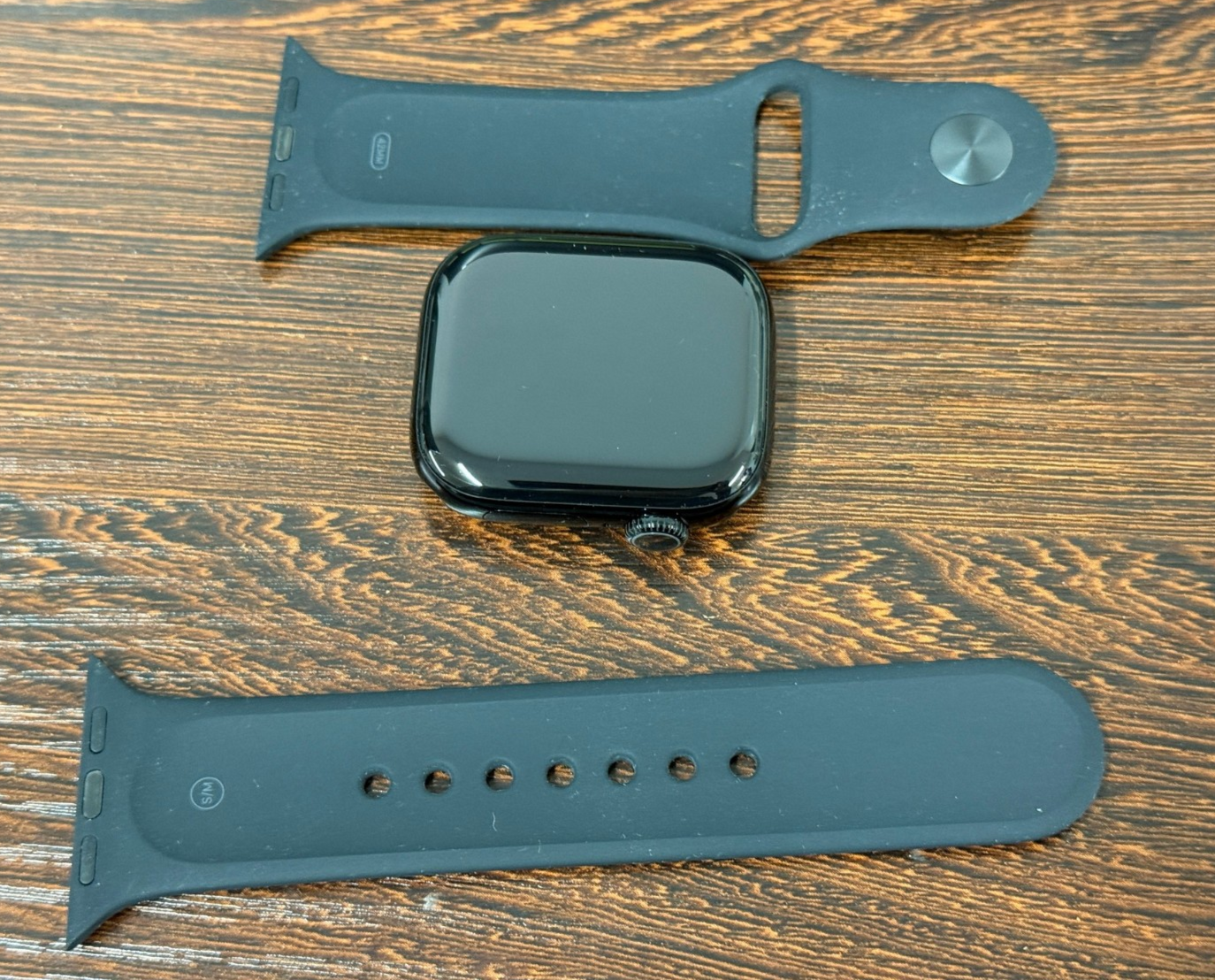 Apple Watch Series 11 42mm GPS Cellular Jet Black Sports Band S/M - 100 ...
