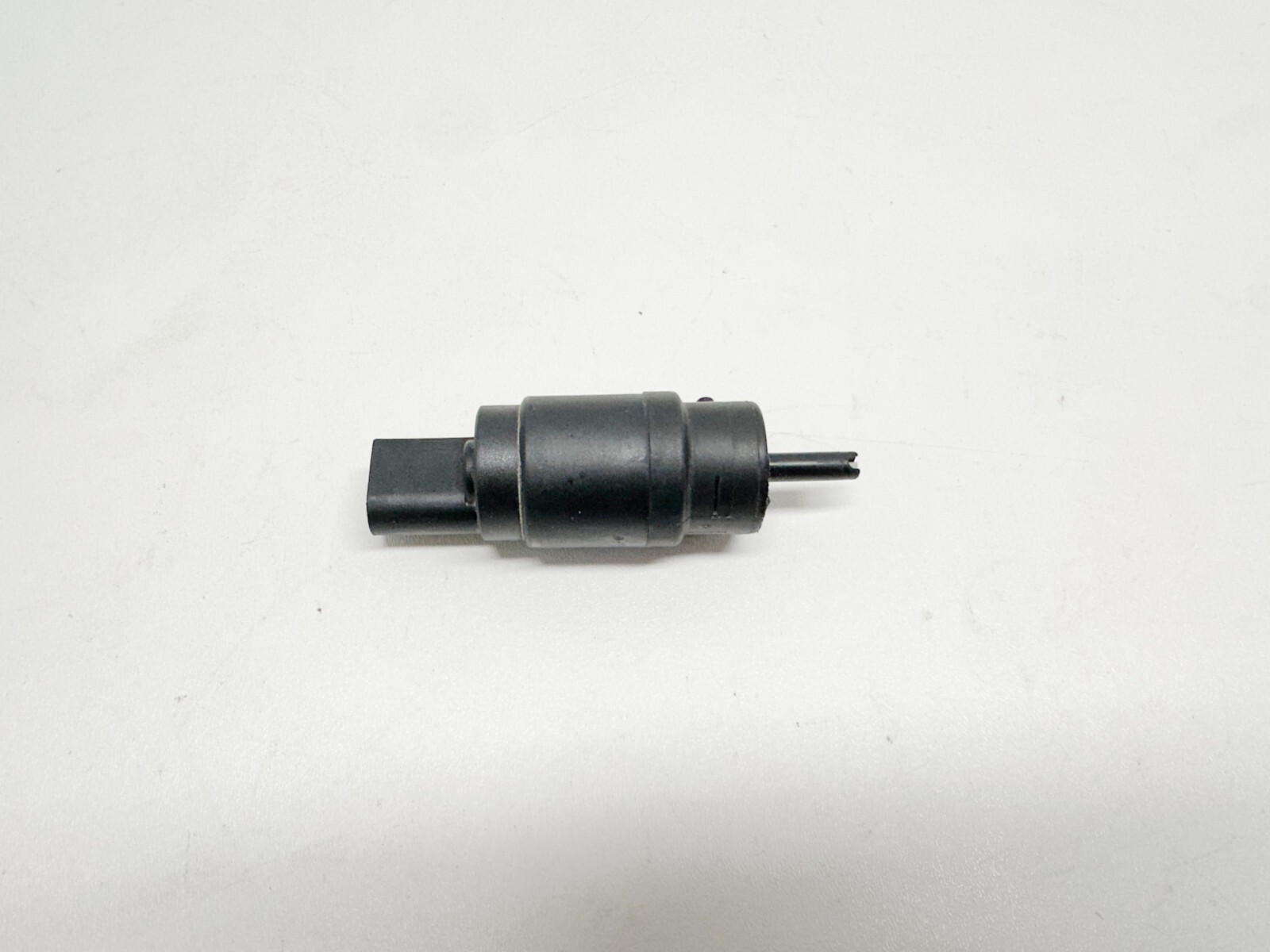 H40427 1998-2019 Volkswagen CC WINDSHEILD WASHER PUMP 1K5955651 OEM | eBay