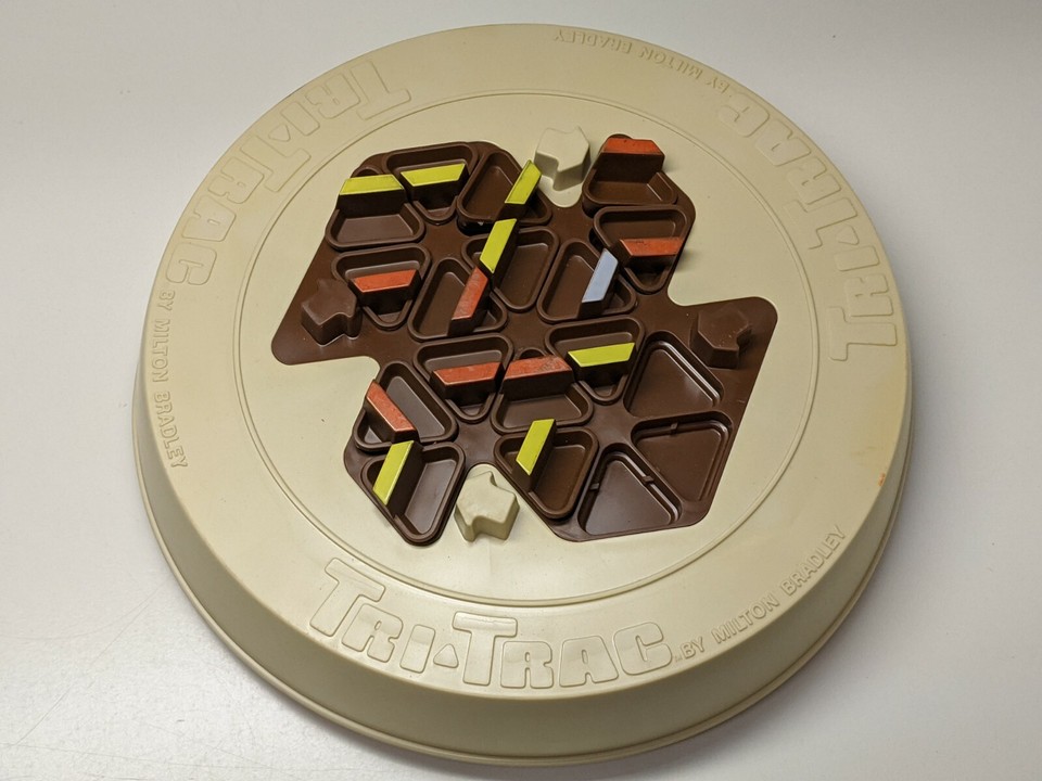 vintage MB Milton Bradley TRI-TRAC strategy table game -- complete 1980 ...