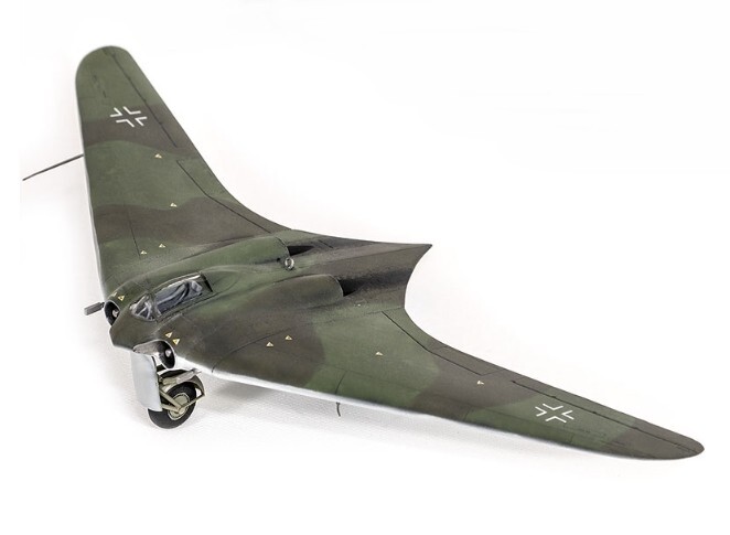Academy 1/72 German Horten Ho 229 "Wunderwaffe" Aircraft Plastic model ...