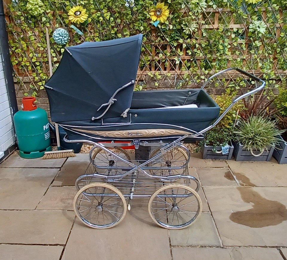 Vintage Silvercross /Wilson Chantilly Model Green Coach-built Babies ...