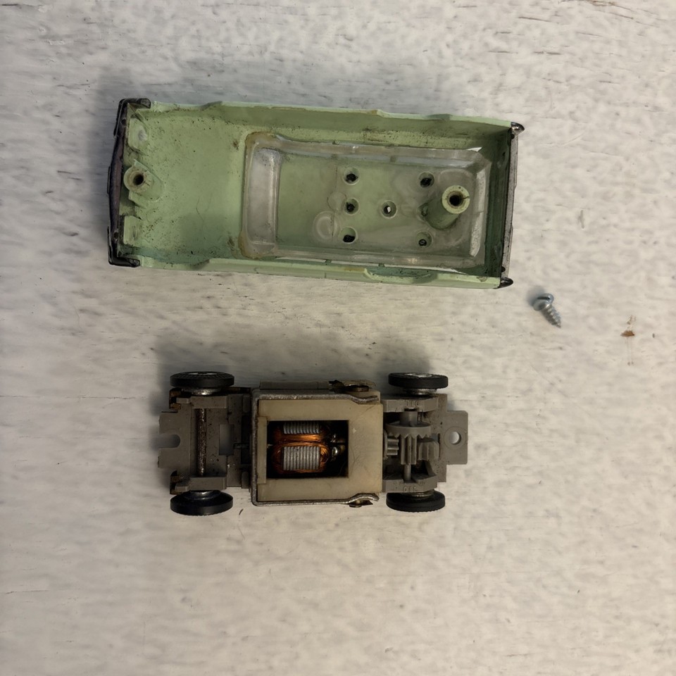 Atlas Slot Car Buick station wagon 62 Electra with running chassis | eBay