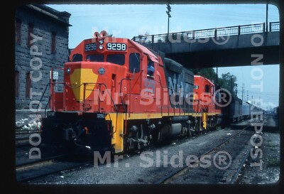 Original Slide NdeM Nacionales de Mexico GP38-2 9298 & 1 W/Psgr Trn SLP ...