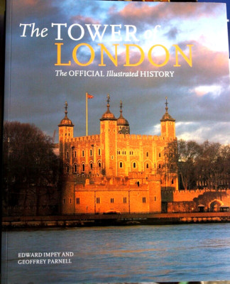 The Tower Of London The official illustrated History | eBay