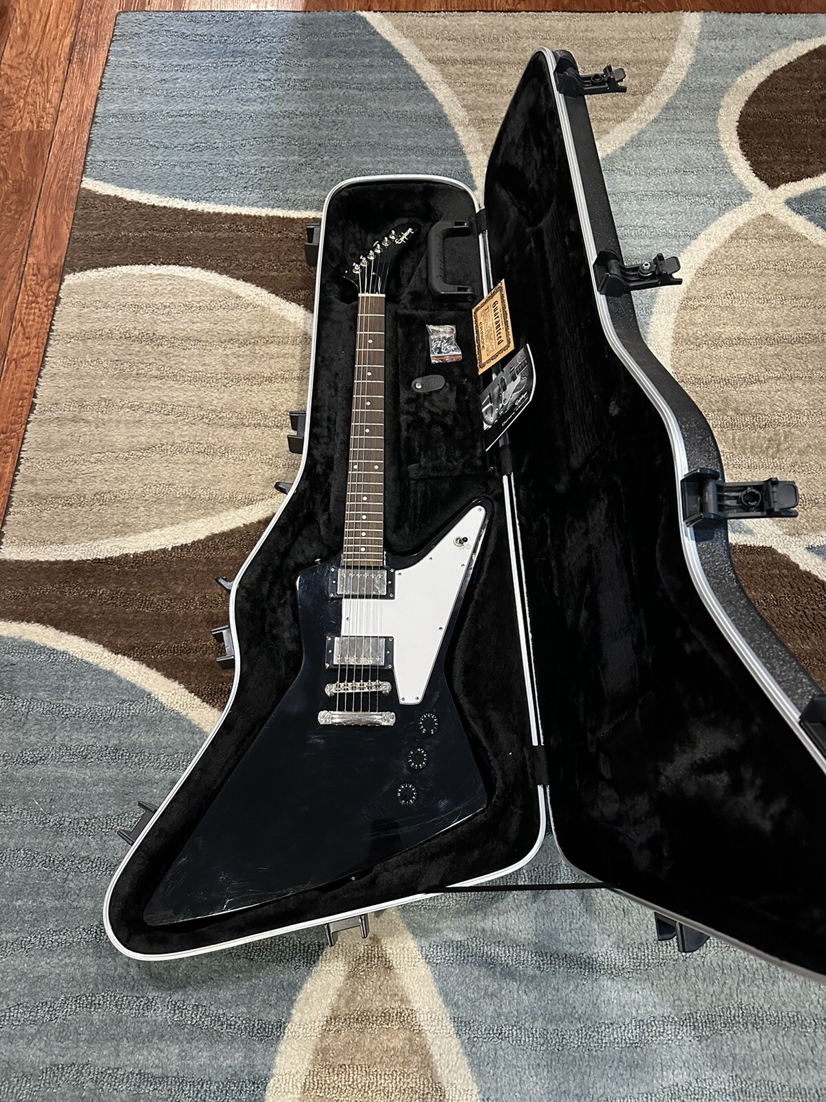 Epiphone Explorer Guitar W/ 2 Cases | eBay