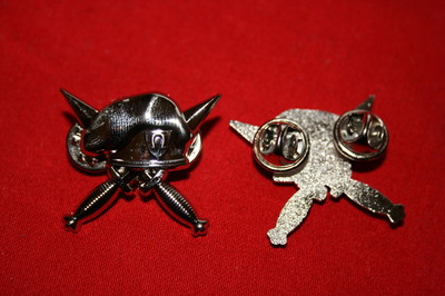 SOLDIER OF FORTUNE S.O.F. SOF BERET PIN BADGE MERCENARY REAL OLD STOCK ...