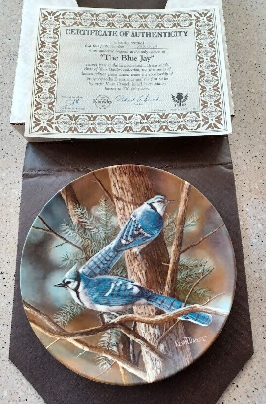 Collector's Plate "The Blue Jay", Edwin Knowles, By Kevin Daniel 1985 ...