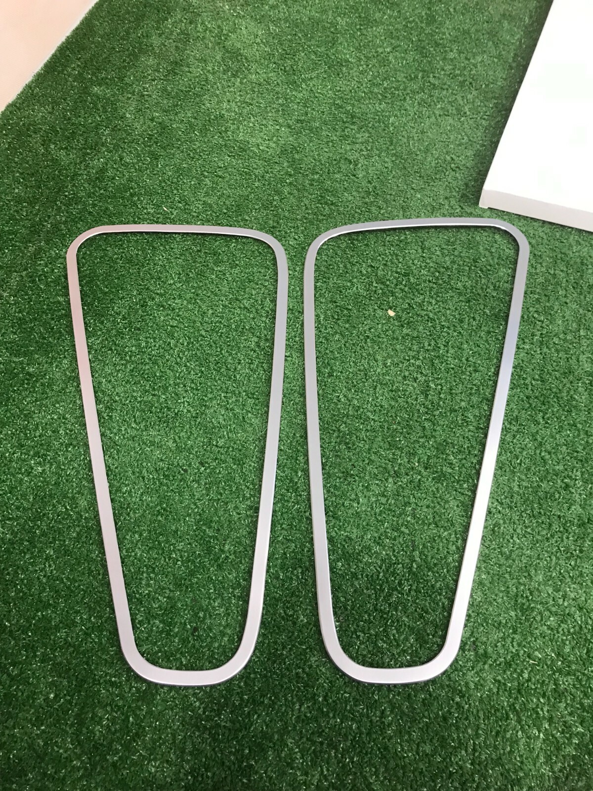 NOS SCOTT DRAKE BRUSHED ALUMINUM QUARTER WINDOW BEZELS 2005-2009 ...