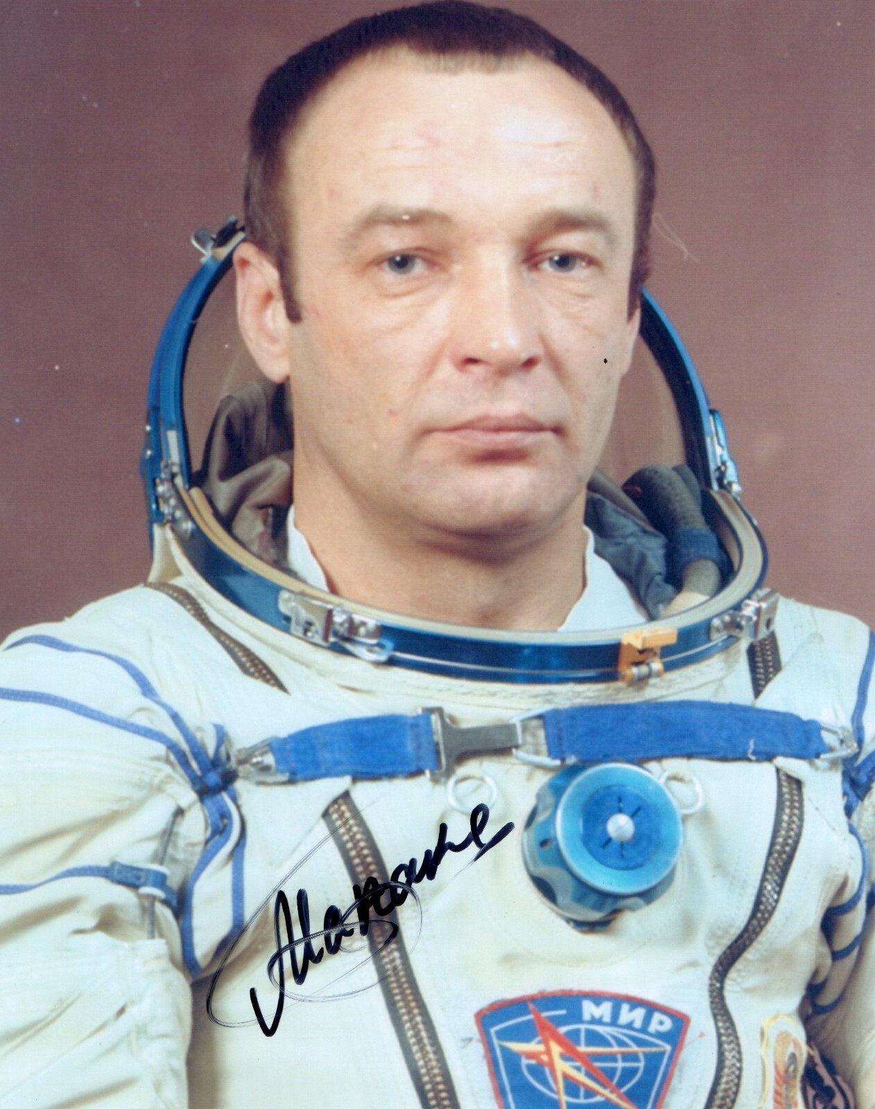 8x10 Original Autographed Photo of Soviet Cosmonaut Gennady Manakov | eBay