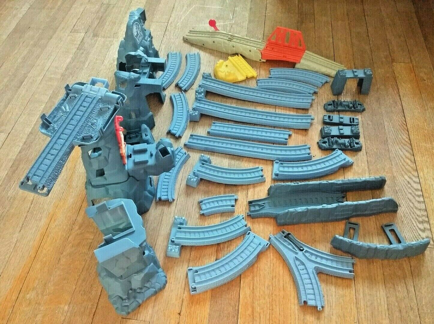 BMQ Thomas and Friends Trackmaster Mountain Quarry (Blue) 36 pcs | eBay