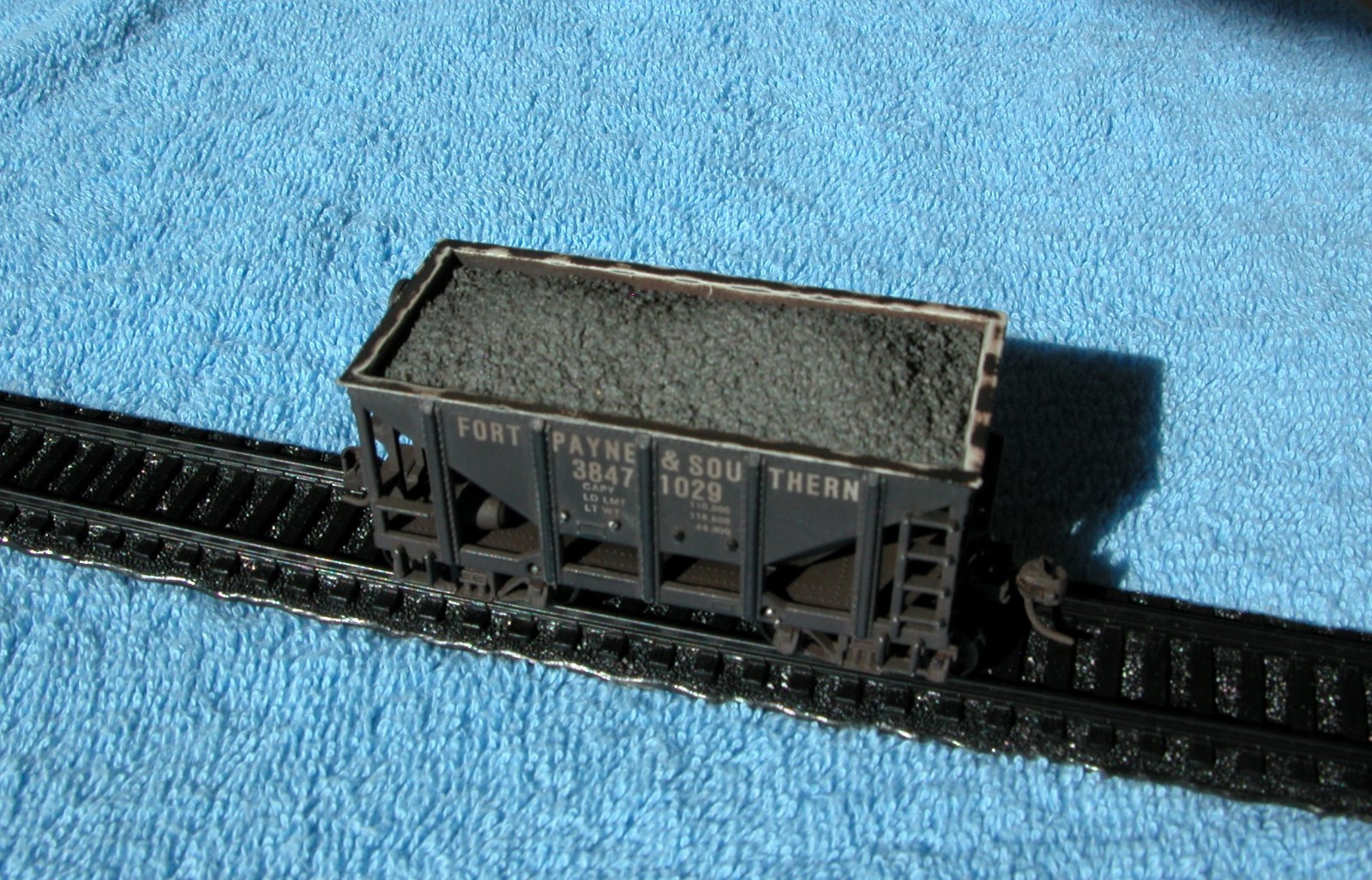 Hay Brothers TACONITE ORE LOAD - Fits ATHEARN / MDC-RH 22 ft HO Ore ...