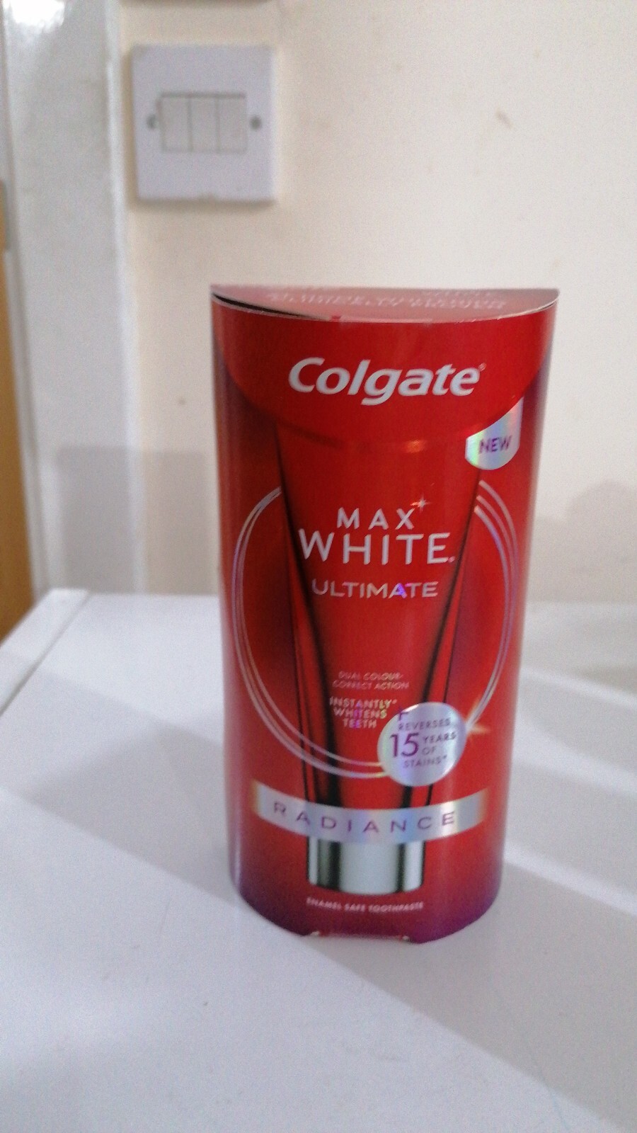 2x Colgate Max White Ultimate Catalyst Whitening Toothpaste - 75ml ...