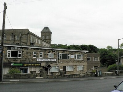 Photo 6x4 Bridge End House Low Lane Horsforth Containing various organi ...