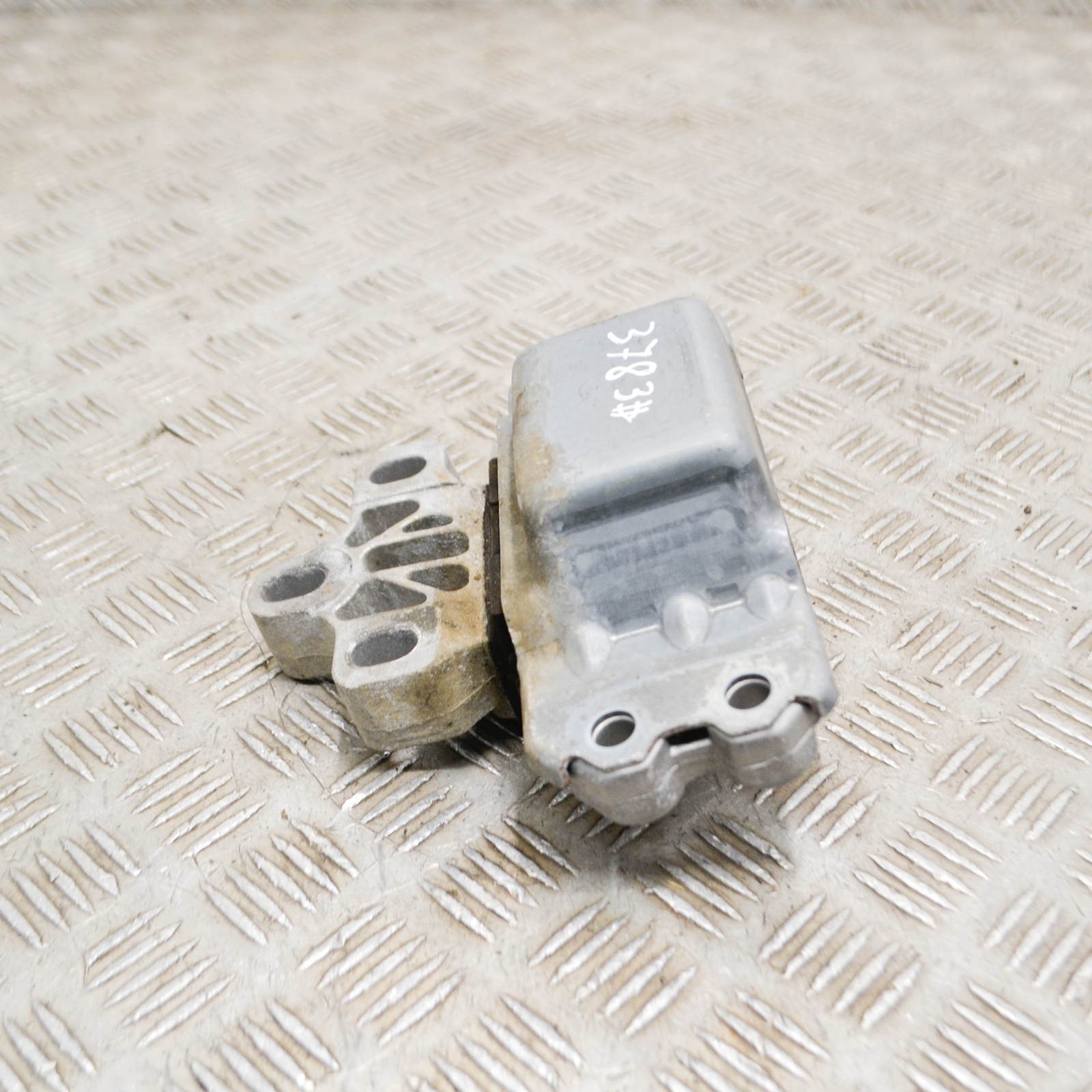 AUDI Q3 8U 1.4 TFSI Left Side Engine Mount 5N0199555L 3318280 VC7CZ ...