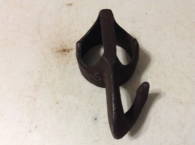 M77 - A New Right Singletree Hook For A McCormick No. 4, Big No. 4, No ...
