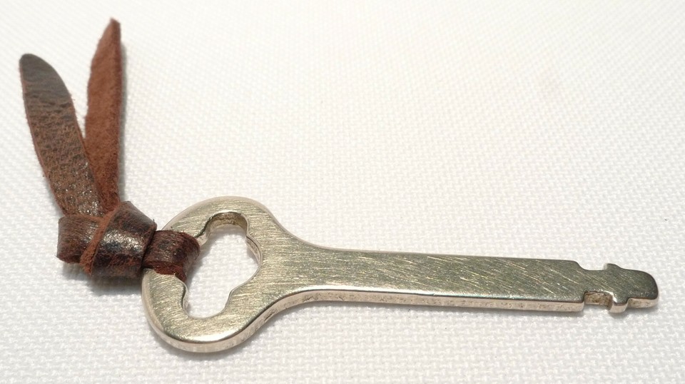 Authentic Vintage SINGER SIMANCO 96507 Key Sewing Machine Bentwood Case ...