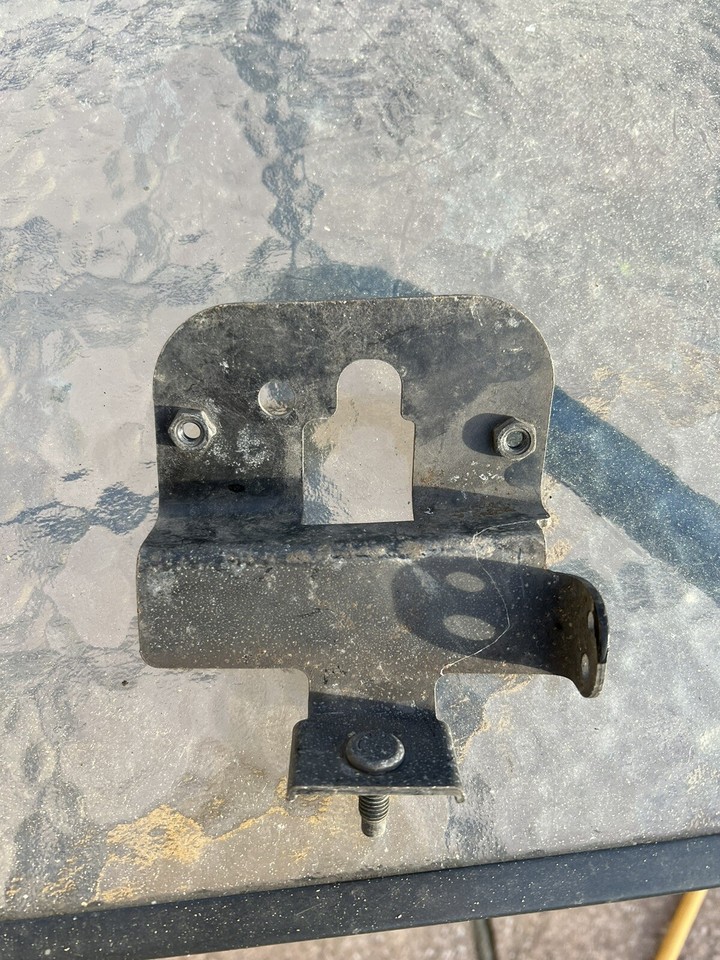 LAND ROVER RANGE ROVER EVOQUE HORN BRACKET !GENUINE! LR048784 | eBay UK