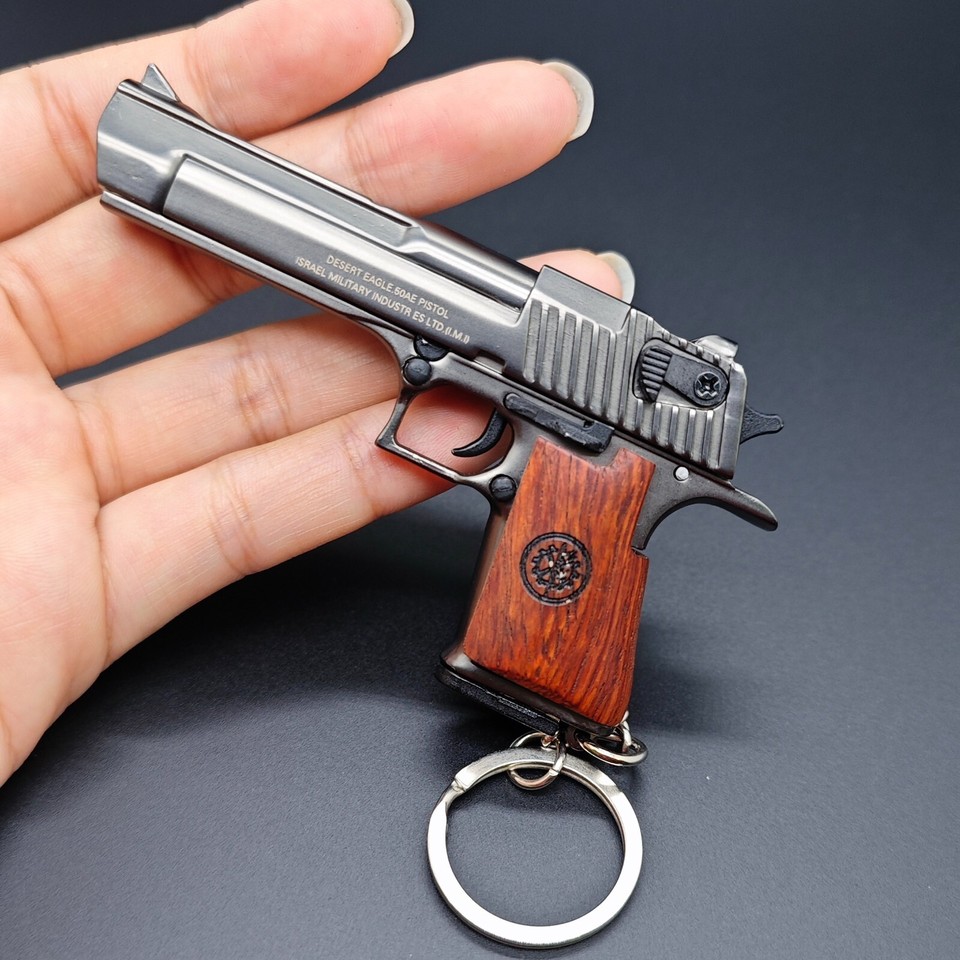 Gun Keychain,Mini Desert Eagle Keychain Metal Pistol Keychain with Wood ...