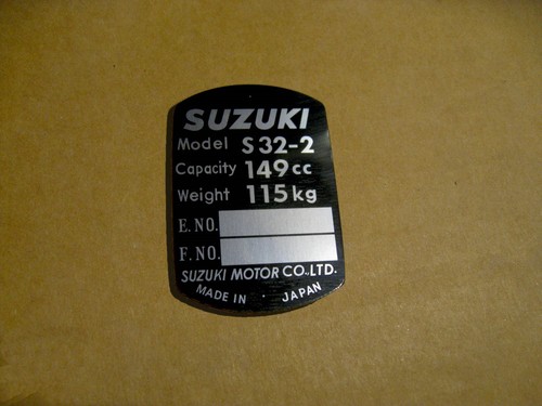 S32-2 TYPENSCHILD SUZUKI / SUZUKI PLAQUES CONSTRUCTEUR / VIN PLATE ...