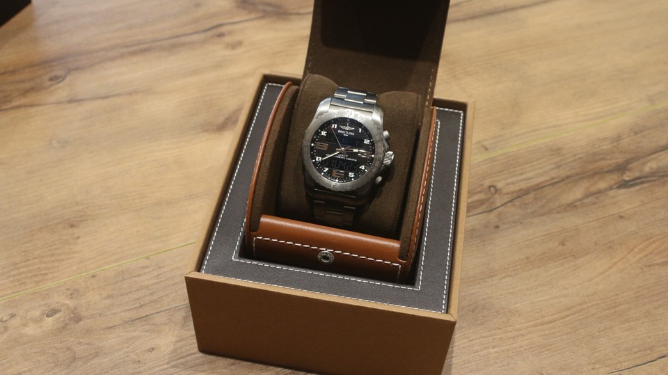 Breitling Cockpit B50 Professional EB5010 Black Dial Titanium full set ...