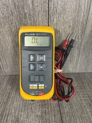 Fluke 12 Digital Multimeter with Leads and Rubber Protective Case ...