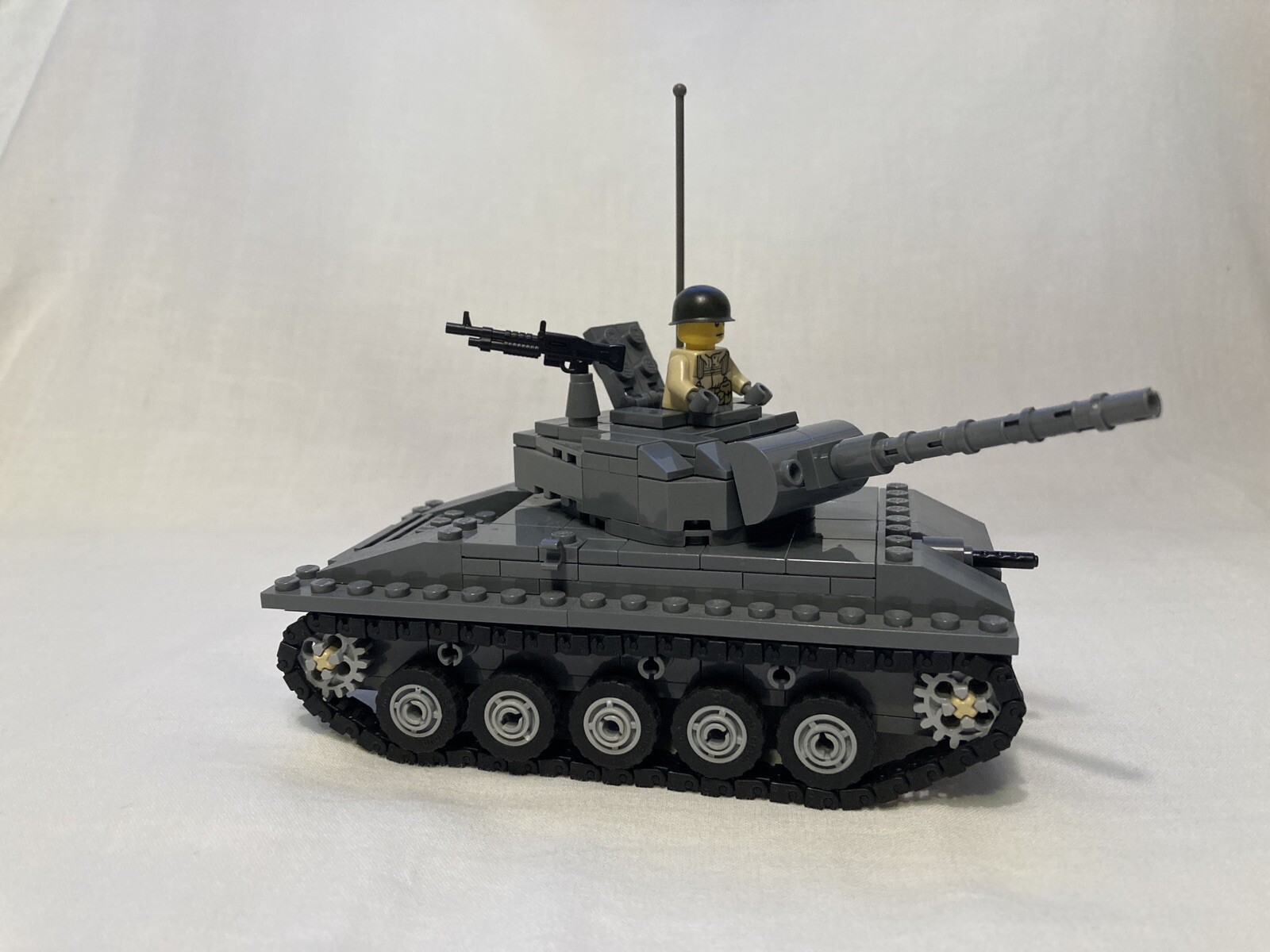 Brickmania M24 Chaffee American Light Tank Minifigure Battle of the ...
