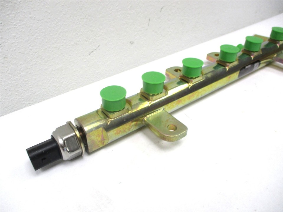 68210146AA NEW MOPAR FUEL MANIFOLD 2013-2018 RAM 2500 / 3500 5295117 ...