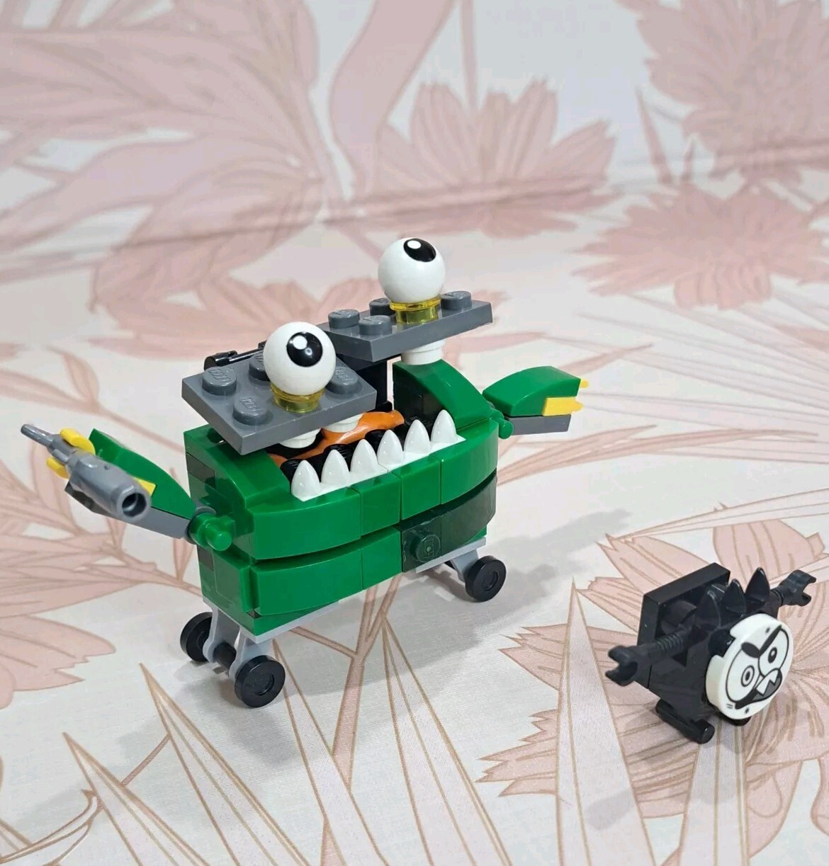 Lego Mixels -41572 -Complete- Gobbol- Series 9 | eBay