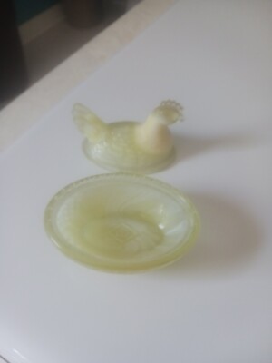 This Boyd Hen on Nest 3 inch no lines beautiful Corn Silk 1983 perfect ...