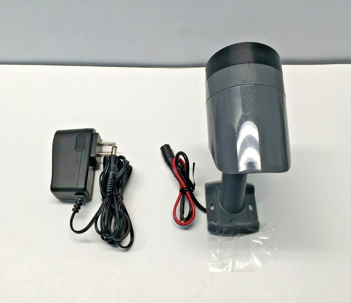 VIVINT VS-HDW400-110 Wireless Wide Angle Night Vision Waterproof Camera ...