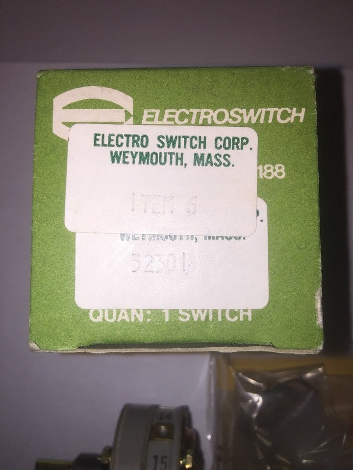 ELECTRO SWITCH CORP. ELECTROSWITCH 32301 10 Amp At 125 VAC Mil Spec New ...
