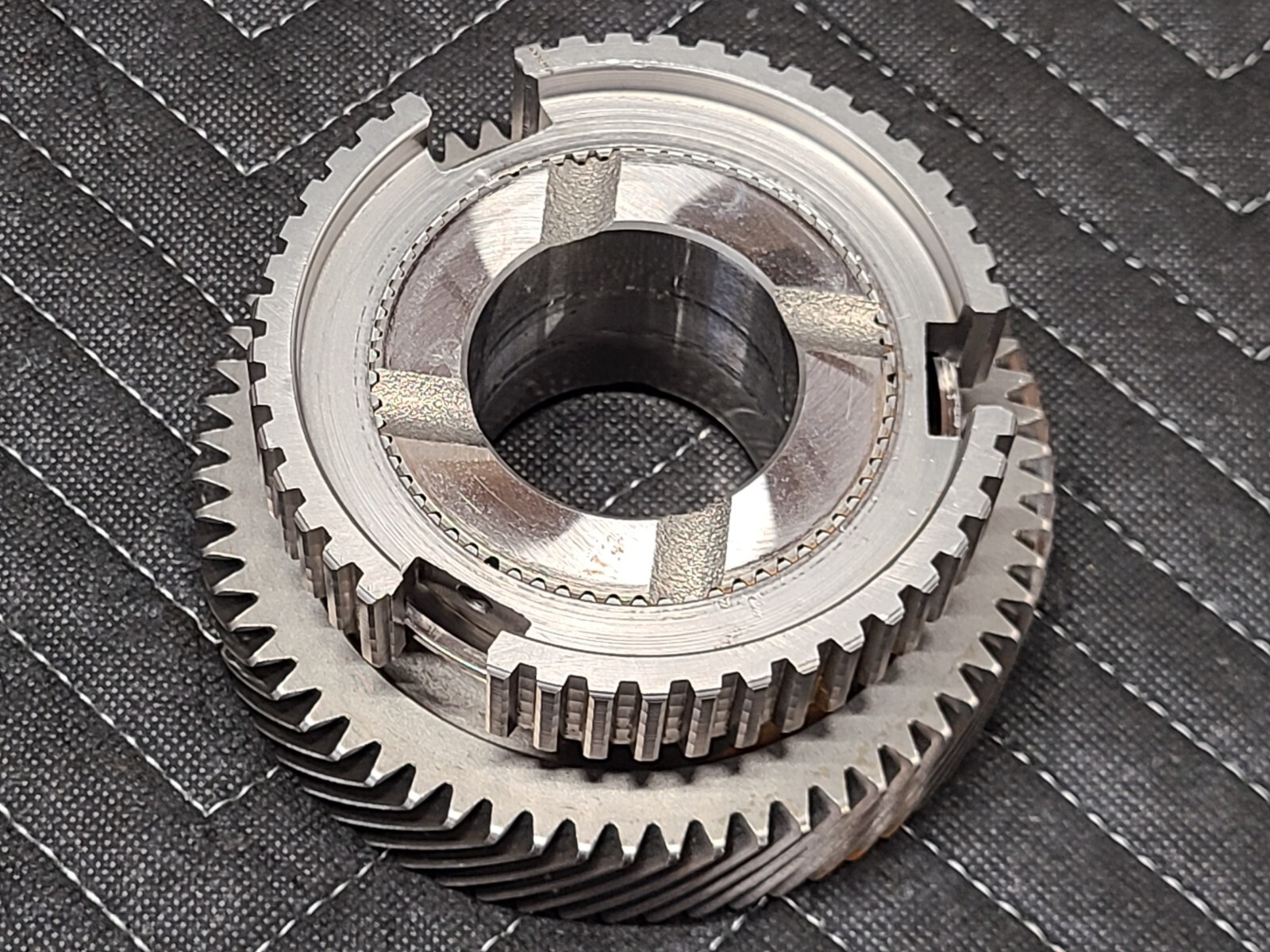 01-04 Ford Mustang GT 4.6L 3650 Transmission Tremec Fifth 5th Gear 2001 ...