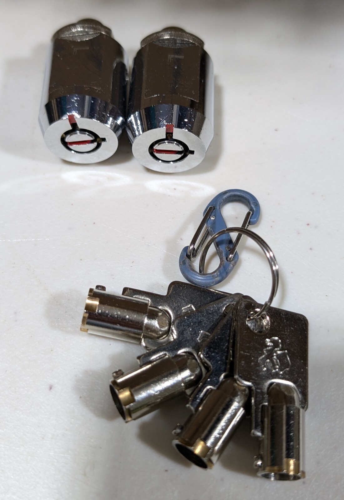 2 Identical Cylinder Tube Locks Extra Space Storage Unit 4Keys ...