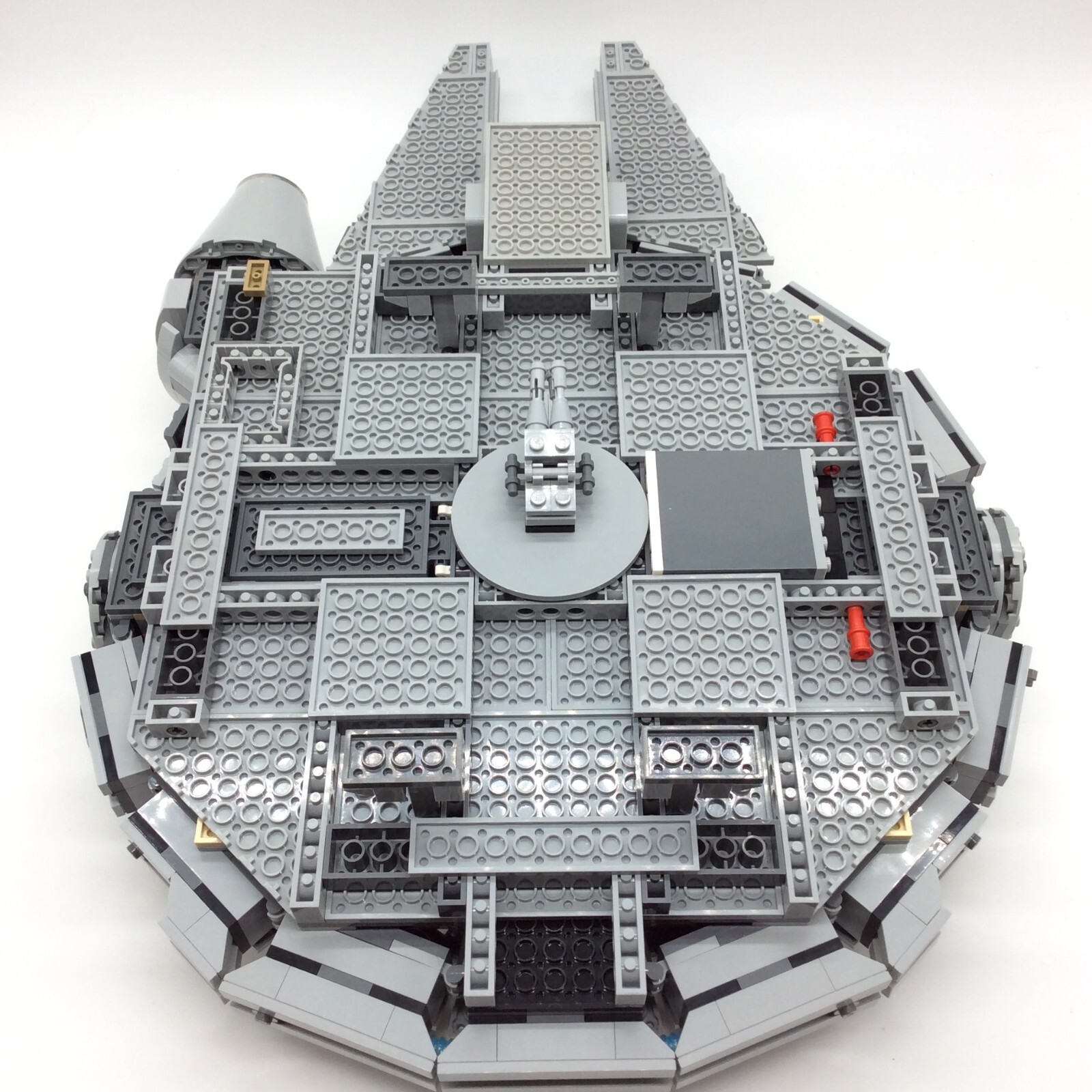 LEGO Star Wars 75105 Millennium Falcon & Minifigs - The Force Awakens ...