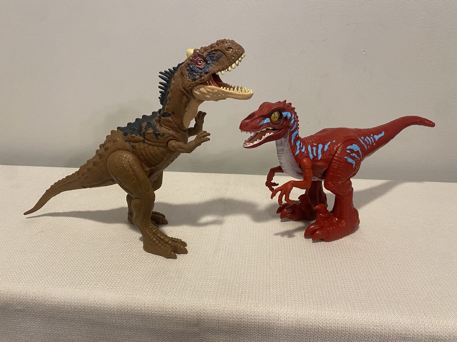 Jurassic World Dinosaurs Rajasaurus Roar Striker Zuru Rampaging Raptor ...