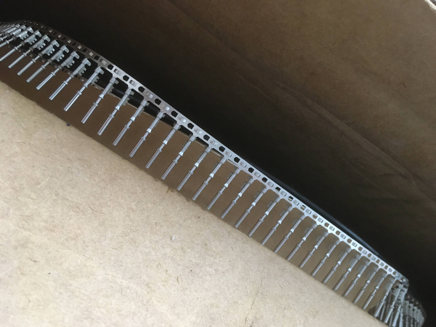 12084912 Delphi 1 Roll/8000 Terminals 18/20 Gauge Female Micro-Pack 100 ...