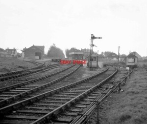 PHOTO HAYLING ISLAND STATION 1964 IT ALL LOOKS SO COMPLETE BUT THE LACK ...