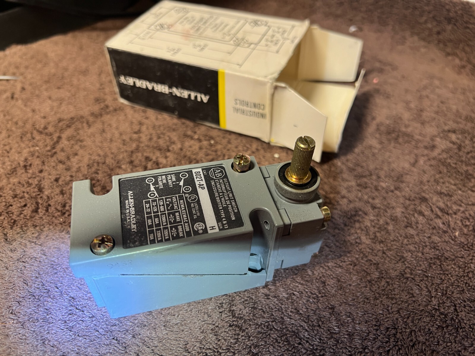 Allen-Bradley Limit Switch 802T-AP -NEW 685984915757| eBay