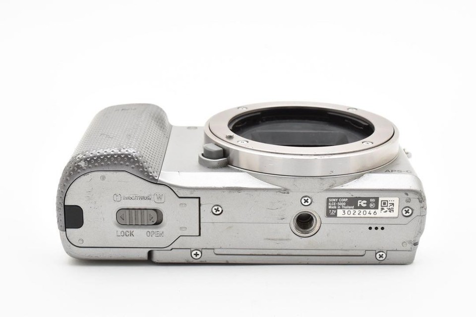 Sony Alpha a5000 ILCE-5000 20.1MP Mirrorless Digital Camera Operation ...