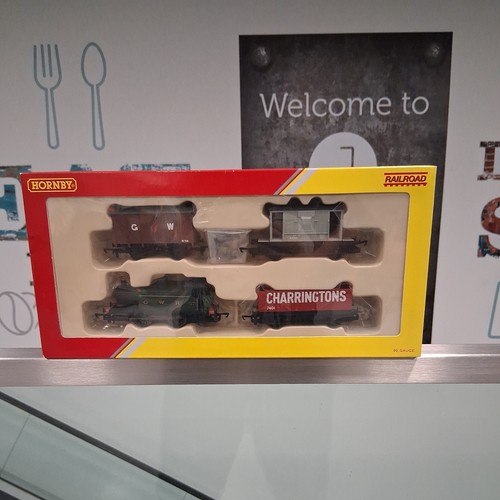 Hornby R2670 Railroad Train Pack OO Gauge, GWR 0-4-0 and Wagons | eBay UK