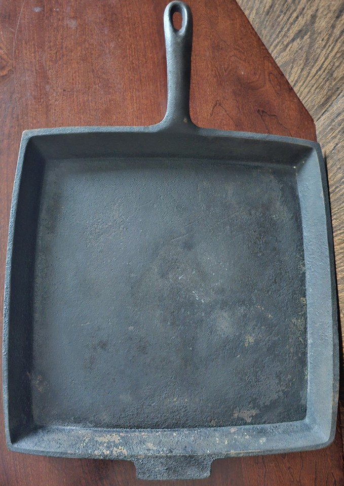 Vintage Cast Iron BSR Breakfast Griddle No 11BG & 12" Dutch Oven W/ Lid ...